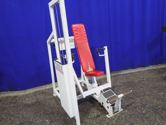 Cybex Chest Press Exercise Machine - 4015 in Euclid, OH, USA
