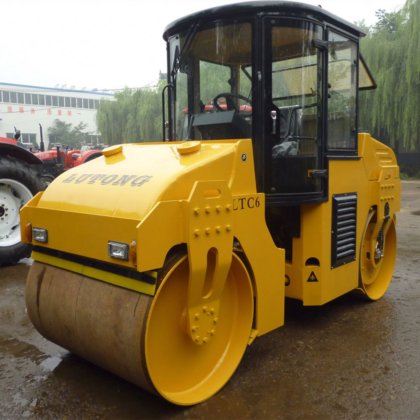 6 Ton Road Roller Cabin Damper Tyre Drives Double Drum Vibratory Roller ...