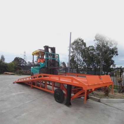Hydraulic Portable Container Dock Ramp Manual Control Dock Ramp Loading ...