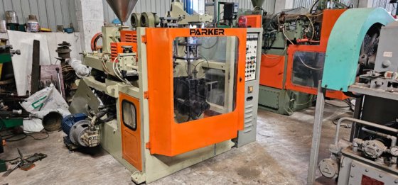 Parker 500ml Blow Molding Machine in Colombo, Western Province, Sri Lanka