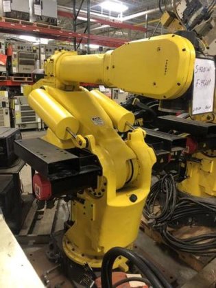Fanuc S420iW robot with RJ2 controller, teach pendant and cables, 1998 ...
