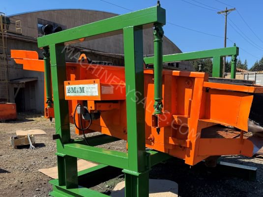 BMM 6' X 10' Double Deck Chip Screen in Portland, OR, USA