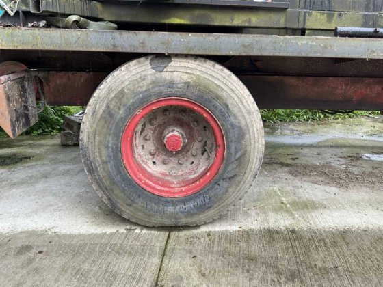 Hooklift container system, platform container with crane in Nazareth ...