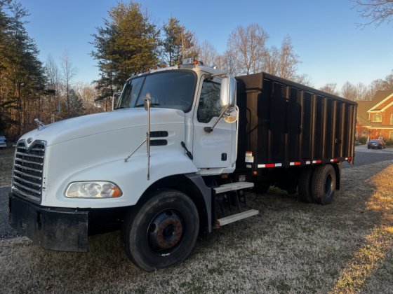 2007 MACK 600 in Greensboro, NC, USA