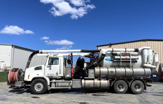 2016 VACTOR 2100 PD in Canada