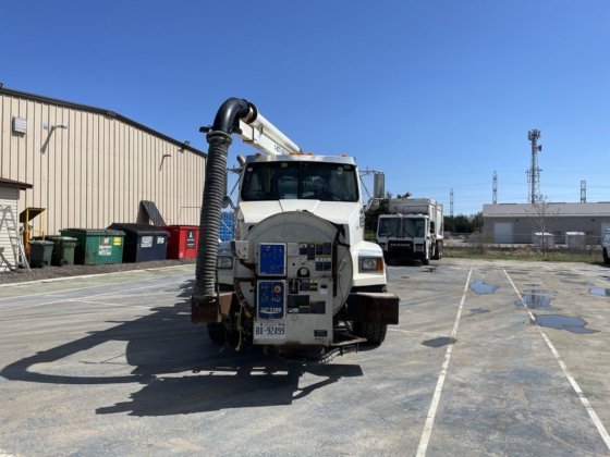 2016 VACTOR 2100 PD in Canada