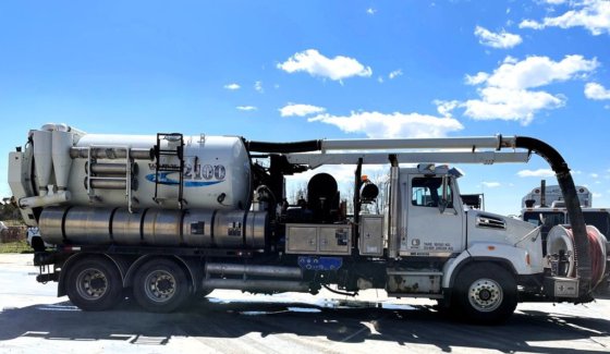 2016 VACTOR 2100 PD in Canada