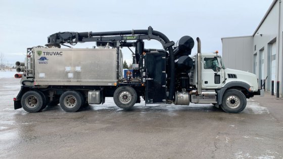 2022 TRUVAC WOLF - 8702 in Innisfil, Ontario, Canada