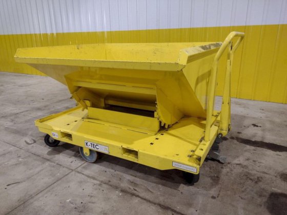 2000 LBS K-TEC #17167 SELF-DUMPING HOPPER in Holland, OH, USA