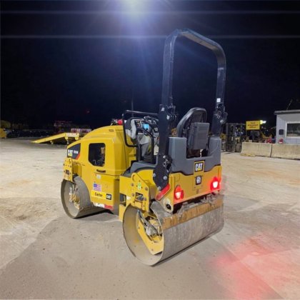 2019 Caterpillar CB24B Compactors in Austin, TX, USA