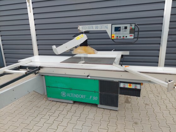 Altendorf F90 culaga motorized format saw in Lwówek, Poland
