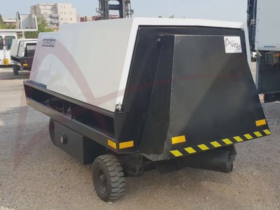 1999 HOUCHIN 690 C90 Ground Power Units (GPU) in Schiphol, North ...