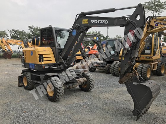 2014 VOLVO EW60C PRO wheel excavator in Hanoi, Vietnam