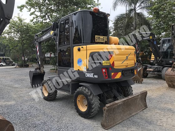 2014 VOLVO EW60C PRO wheel excavator in Hanoi, Vietnam