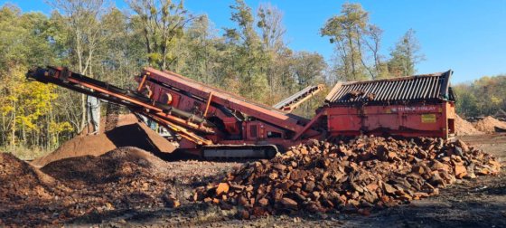 2007 Finlay 693 tracked screener