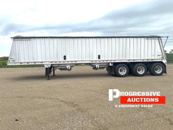 2014 DAKOTA BOTTOM HOPPER in Saskatchewan, Canada