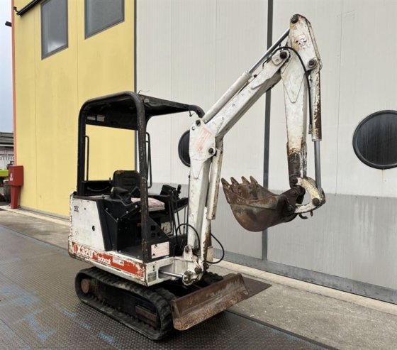 Bobcat X320 tracked mini excavator 16 ql in San Fior, Veneto, Italy