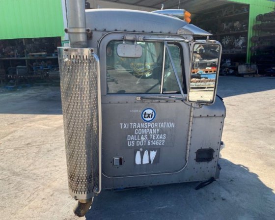 1994 PETERBILT 377 CABS in Miami, FL, USA