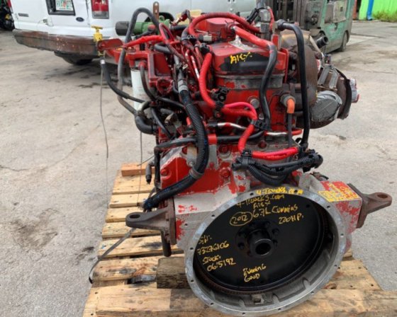 2012 CUMMINS 6.7L ENGINES 220 HP in Miami, FL, USA