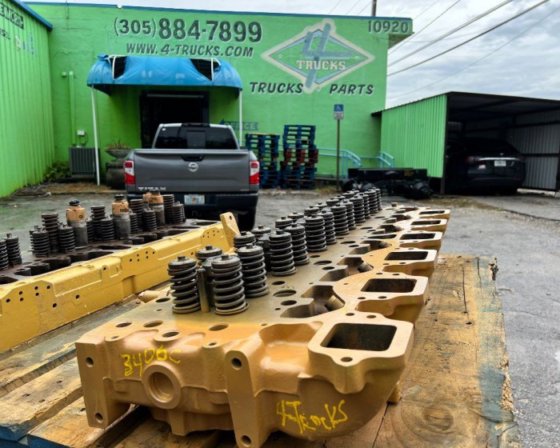 1996 CATERPILLAR 3406C CYLINDER HEAD ENGINE in Miami, FL, USA