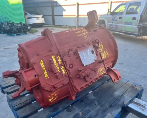 2011 MACK T310 TRANSMISSIONS 10 SPEED in Miami, FL, USA