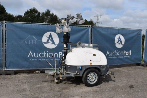 Light pole Trailer Ecolite Diesel in Essen, Belgium