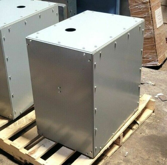 GE SPECTRA LOW AMP BUSWAY END TAP BOX 225 AMP 600 VAC 3 PHASE 4 WIRE ...