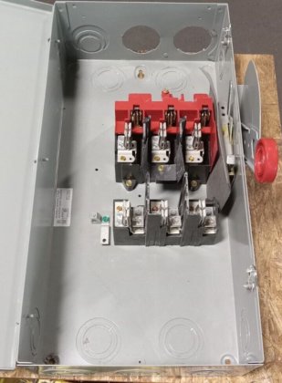 EATON 100 AMP SAFETY SWITCH DISCONNECT 3 POLE FUSIBLE 240 VAC 250 VDC ...