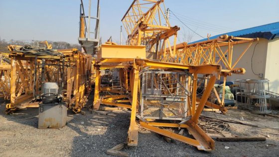 POTAIN MC 175 in Dubai, United Arab Emirates