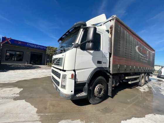 VOLVO FM 300 CON PUERTA ELEVADORA Y LONAS CORREDERAS in Valencia ...