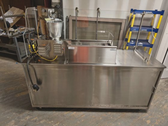 Lil’ Orbits SS1200 Mini Donut Machine w/ AFS1200 Ventless Vendor Cart ...