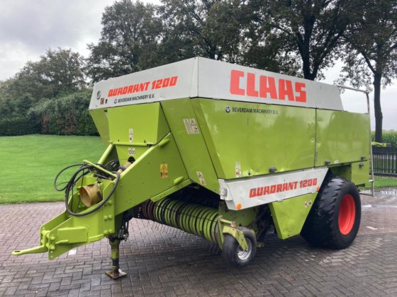 1994 Claas Quadrant 1200 in Vriezenveen, Overijssel, Netherlands