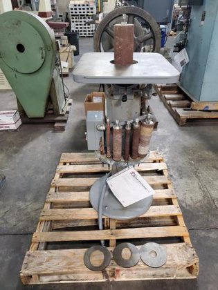STATE OSCILLATING SPINDLE SANDER in York, PA, USA
