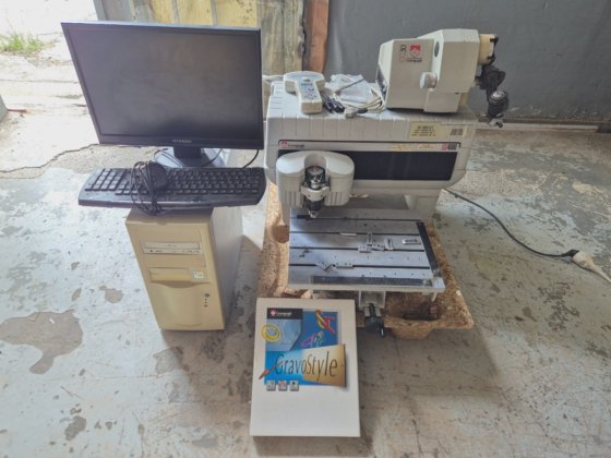 D'occasion GRAVOGRAPH IS400 VEGA Engraving Machine With CG30 cutter ...