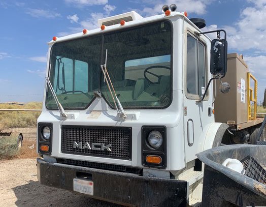 1983 Mack MR685 in Moab, UT, USA