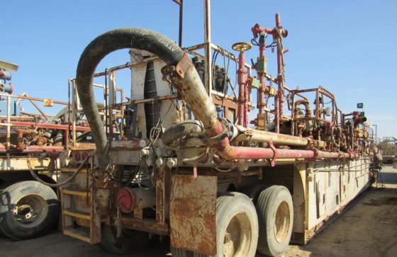 228 BBL Mud Mixing System in California, USA