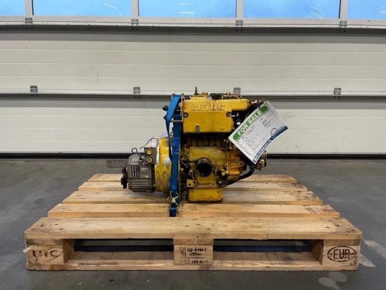 Vetus M2 Vetus 11 HP Marine Diesel engine Twindisc Gearbox 8 kW (11 HP ...