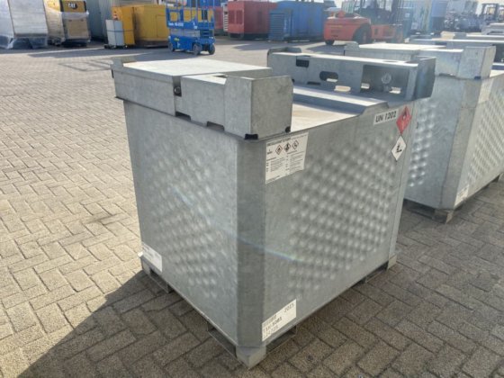 2015 IBC Rietberg 1000 liter IBC Diesel Tank Galvanized in Veen ...