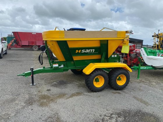 2022 SAM 6 TONNE Fert Spreader in Coastlands, New Zealand