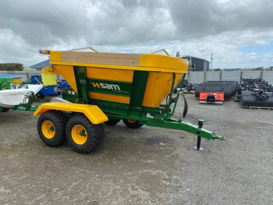 2022 SAM 6 TONNE Fert Spreader in Coastlands, New Zealand
