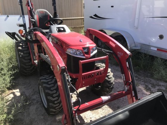 2022 Mahindra Max 26 XLT HST 4x4 with Loader and Backhoe On Order in ...