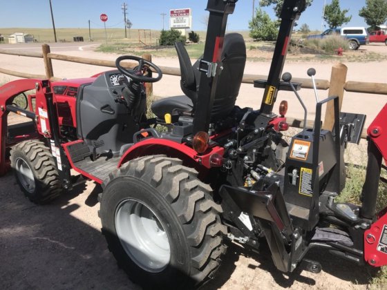2022 Mahindra Max 26 XLT HST 4x4 with Loader and Backhoe On Order in ...