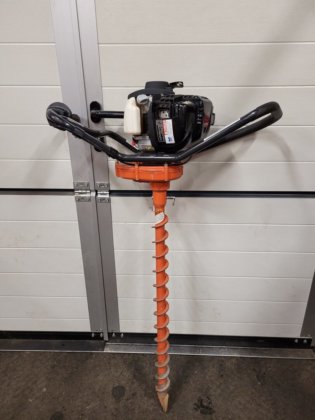 Auger with several drills and one extension in Cuijk, Netherlands