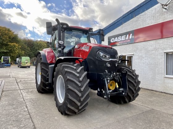 Case IH Puma 240 CVX in Chipping Norton, United Kingdom