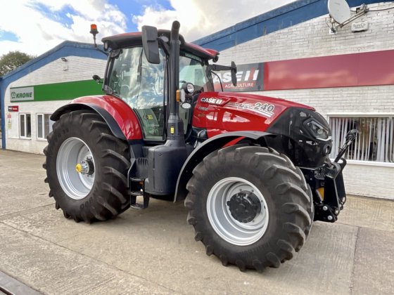Case IH Puma 240 CVX in Chipping Norton, United Kingdom