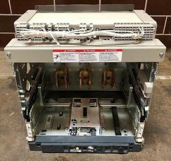 Square D MasterPact 48842 3000 Amp Cradle Frame Cage Rack NW Breakers ...