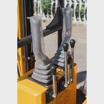 Manual mini earth auger drilling machinery RHINOCEROS mini excavator ...