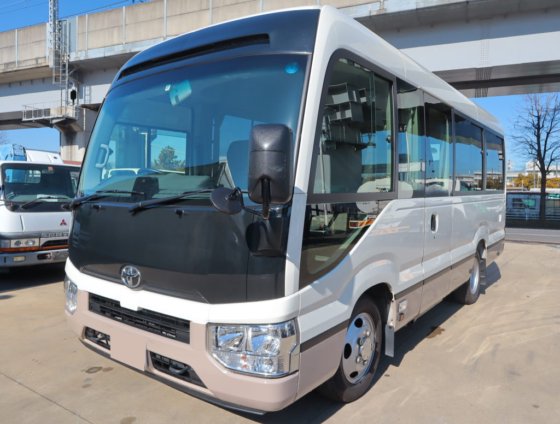 TOYOTA COASTER small bus microbus 2KG-XZB60 in Tokyo, Japan
