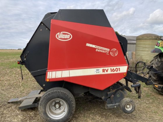 Vicon RV1601 Variable Chamber Round Baler in Scarborough, England ...