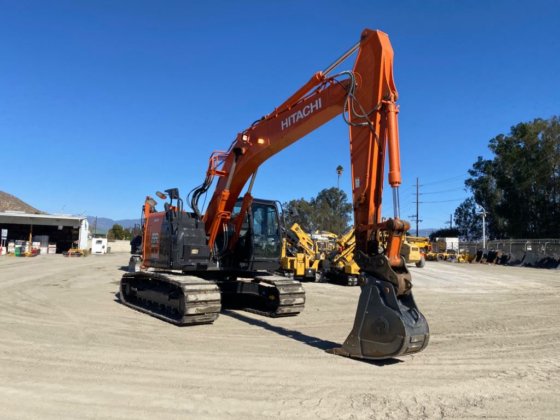 2021 Hitachi 245G in Riverside, CA, USA